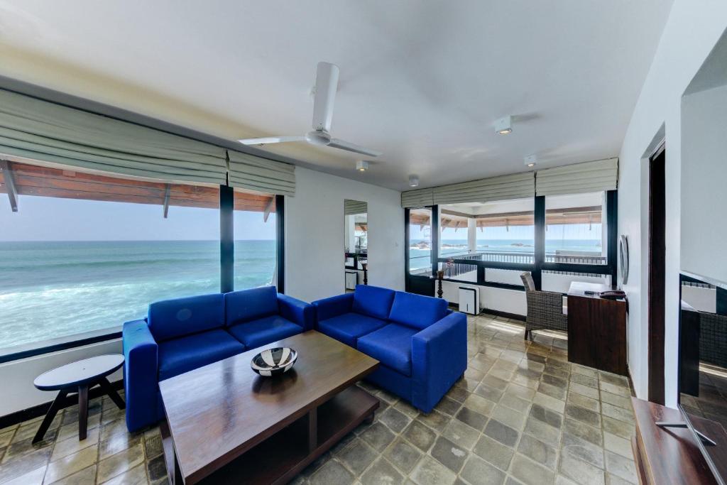 Hikka Tranz by Cinnamon - Luxury Hotel in Hikkaduwa, Sri Lanka